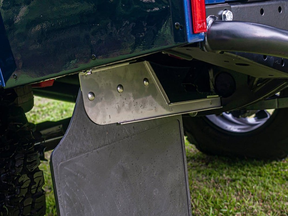 CAT500350PMA Defender 110 & 130 Rear LHS Stainless Steel Mudflap Bracket