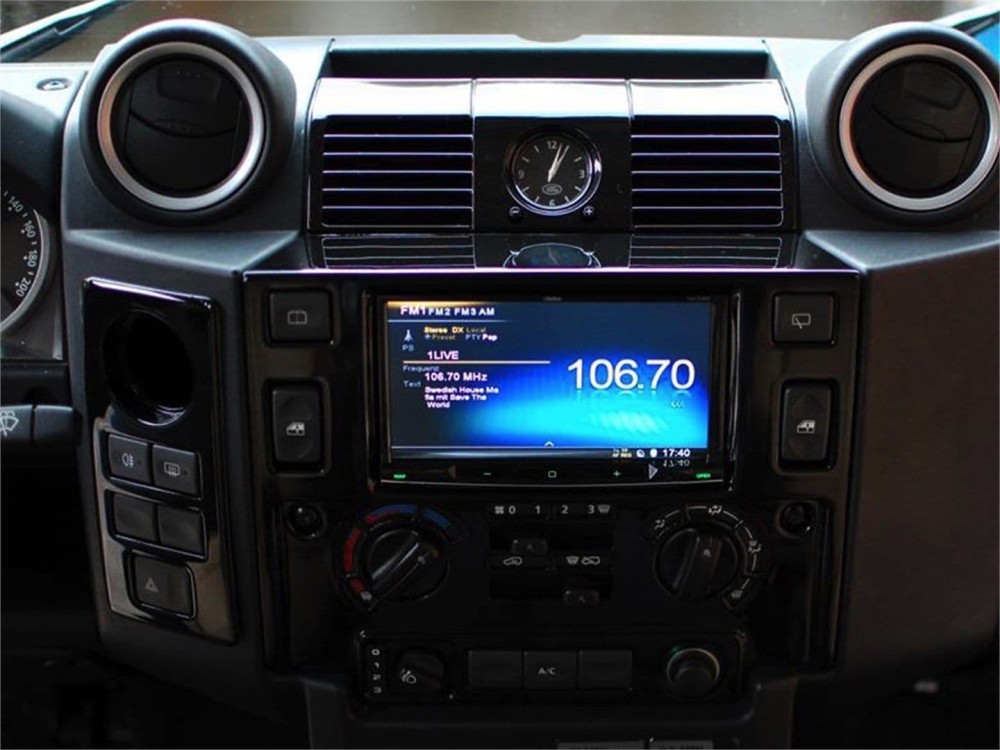 DA2608 Double Din Fascia Plate Piano black Defender - 2007 onwards