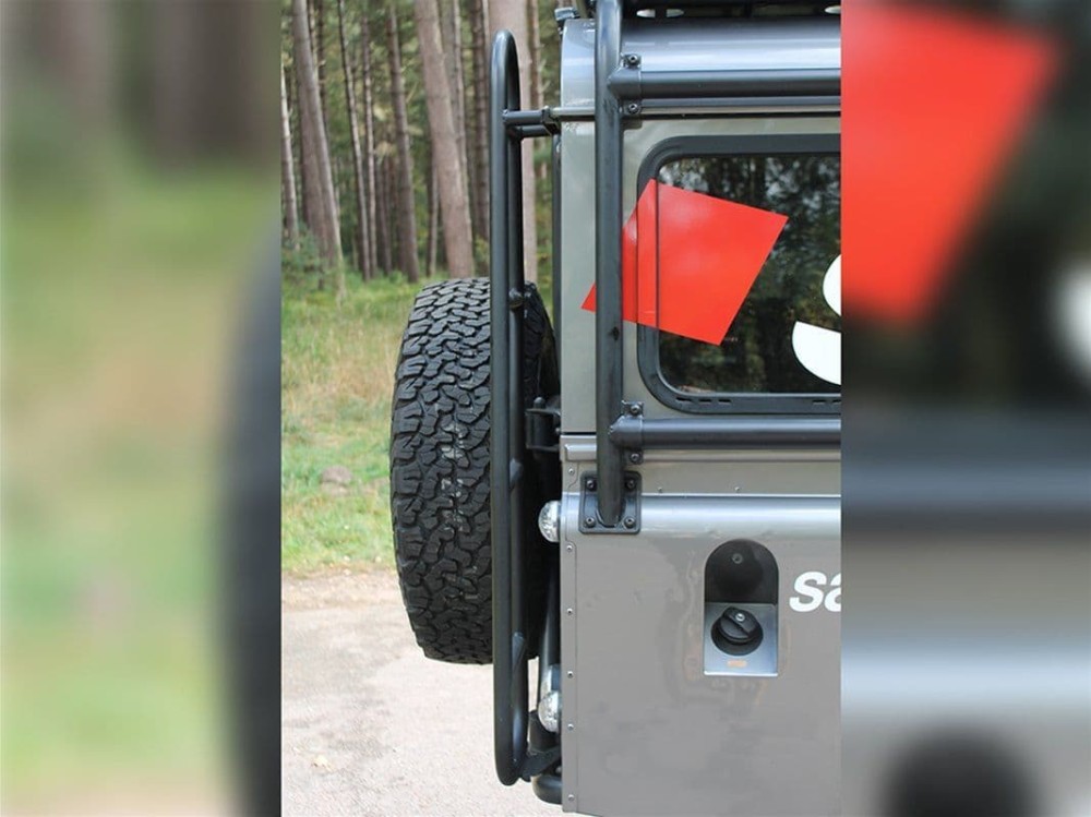 DA3285 Safety Devices Defender 90 110 Roof Access Ladder RHS Black