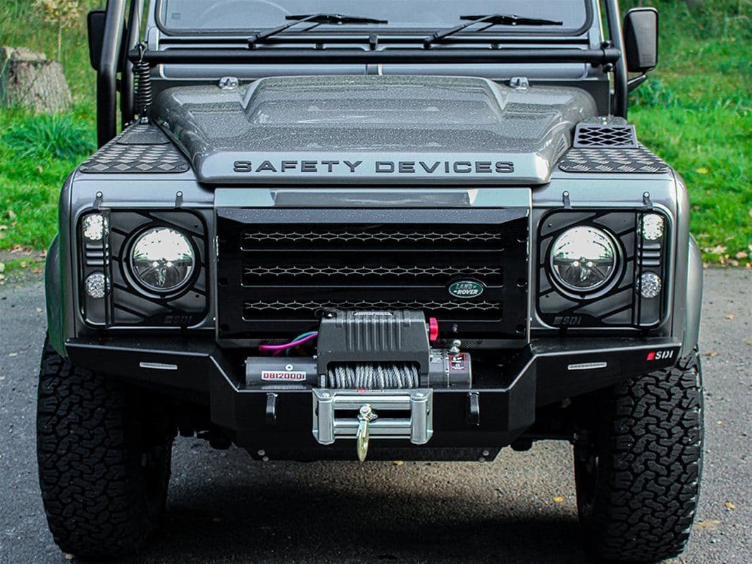 DA3806 Defender Front Light Guards Round Style