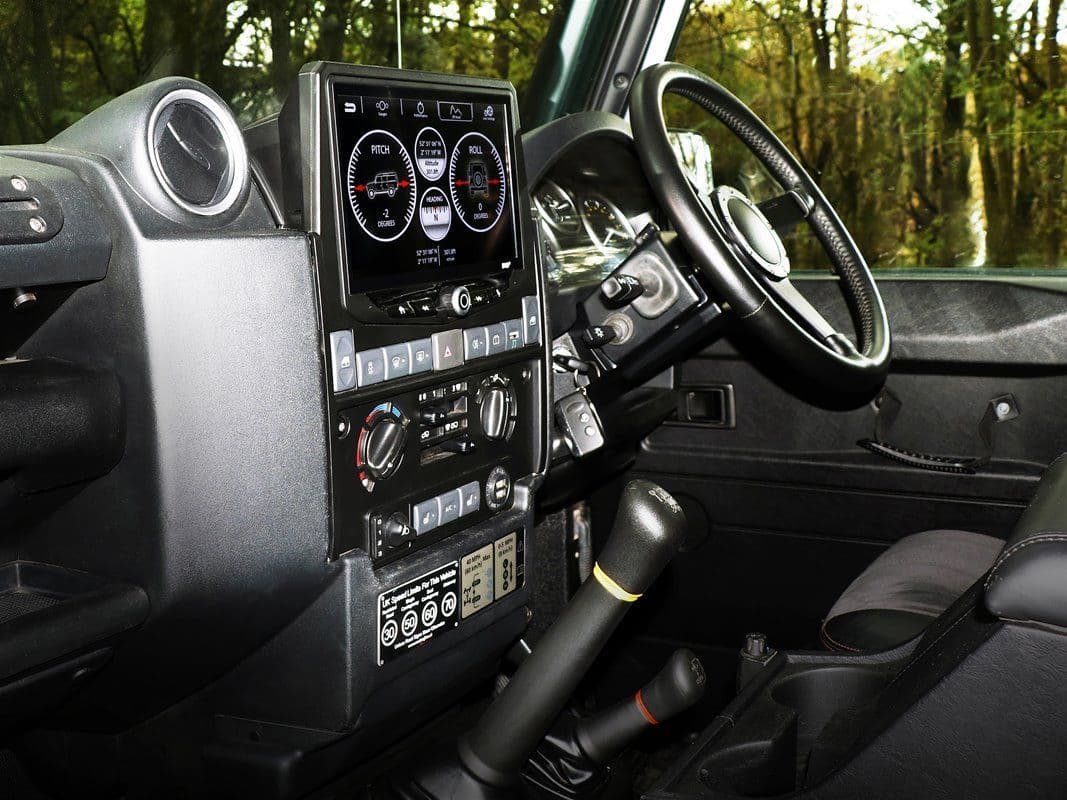 DA3868 Defender 2007 10-Inch Integrated Multimedia System With ...