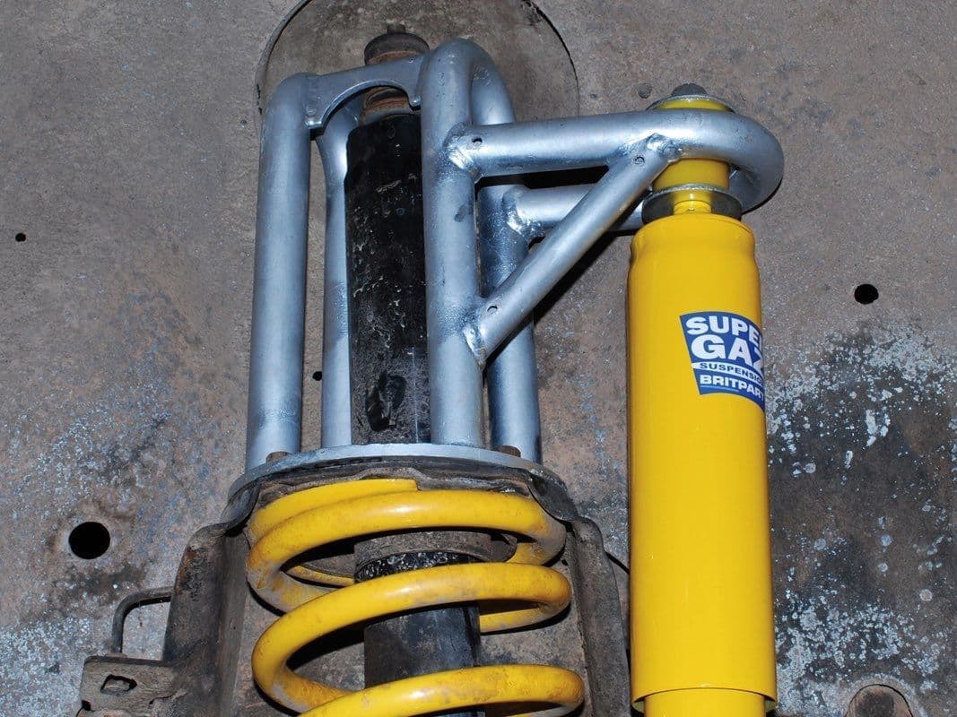 Range Rover Classic Twin Shock Turrets Front Pair 2& Lift DA6322L