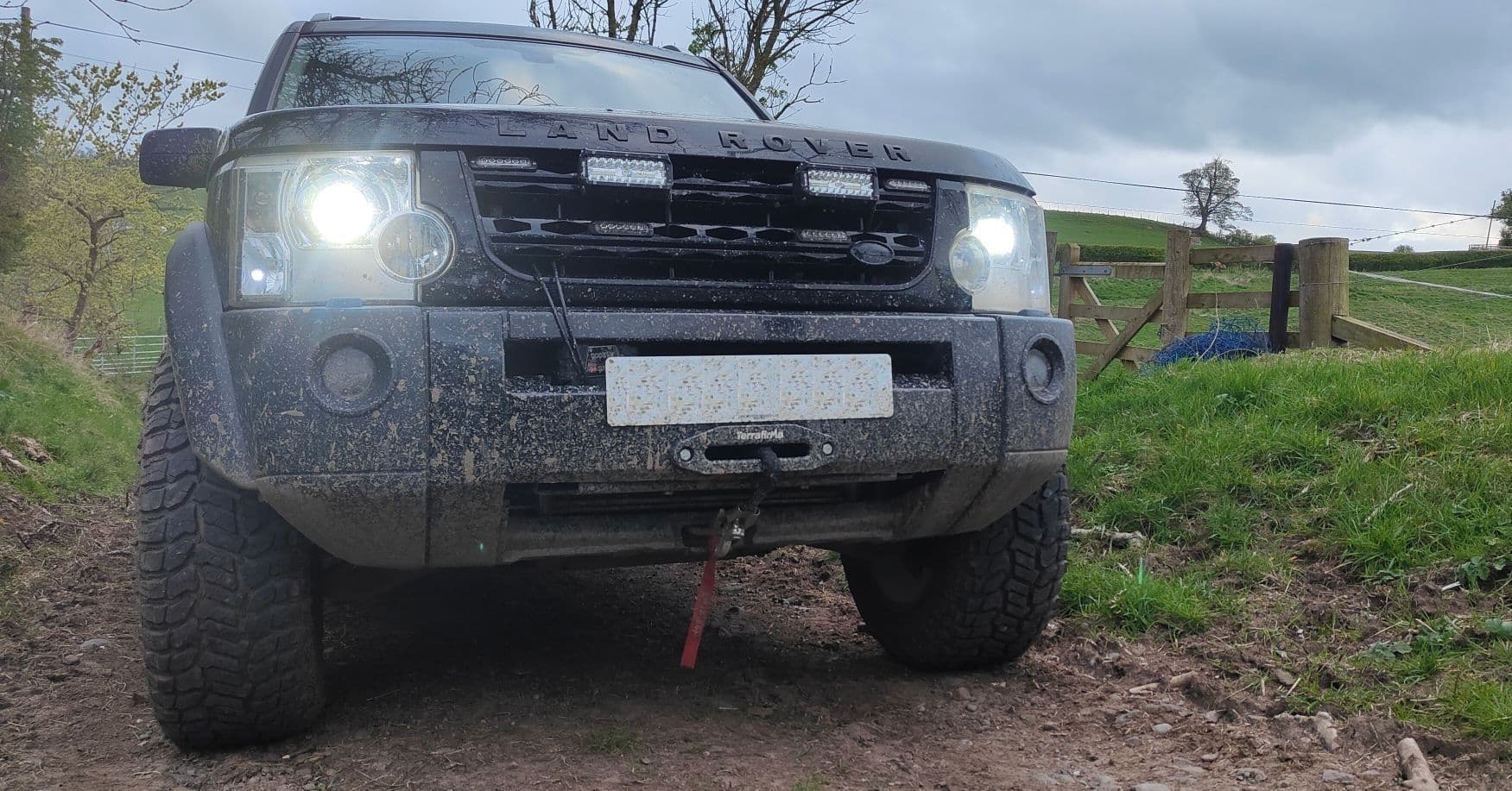 Terrafirma Discrete Winch Mount for Discovery 3 LR3 Discovery 4 LR4 ...