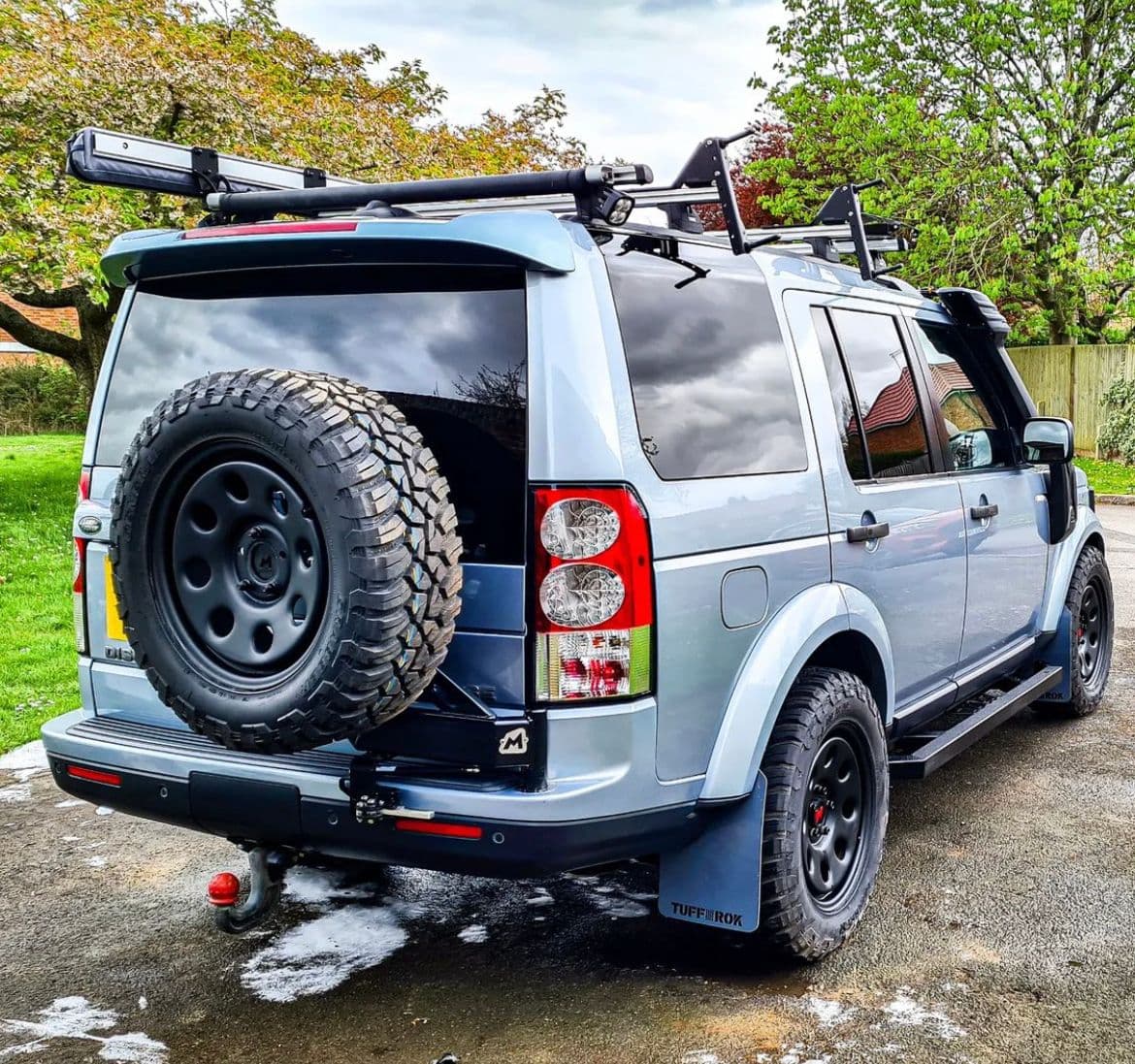 TF053 Discovery 3/4 Swing Away Spare Wheel Carrier