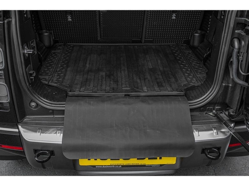 VPLES0566 New Defender 110 Loadspace Mat with Bumper Protector